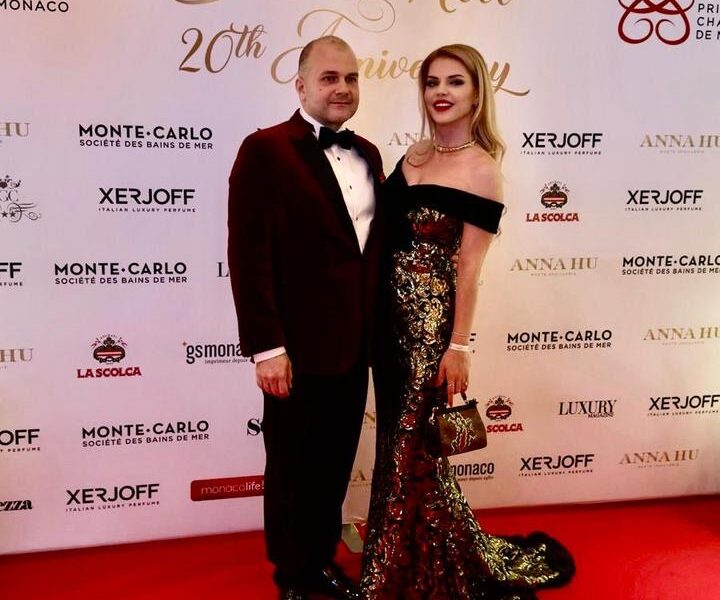 Анна Шнайдер и Владислав Шнайдер на юбилейном балу Bal de Noël в Монако ...